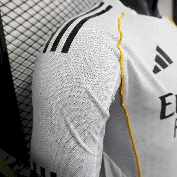 Real Madrid Home Player Version 2025-2026 Full Sleeve